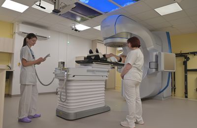 Radiothérapie : mise en service d’un nouvel accélérateur de particules ...